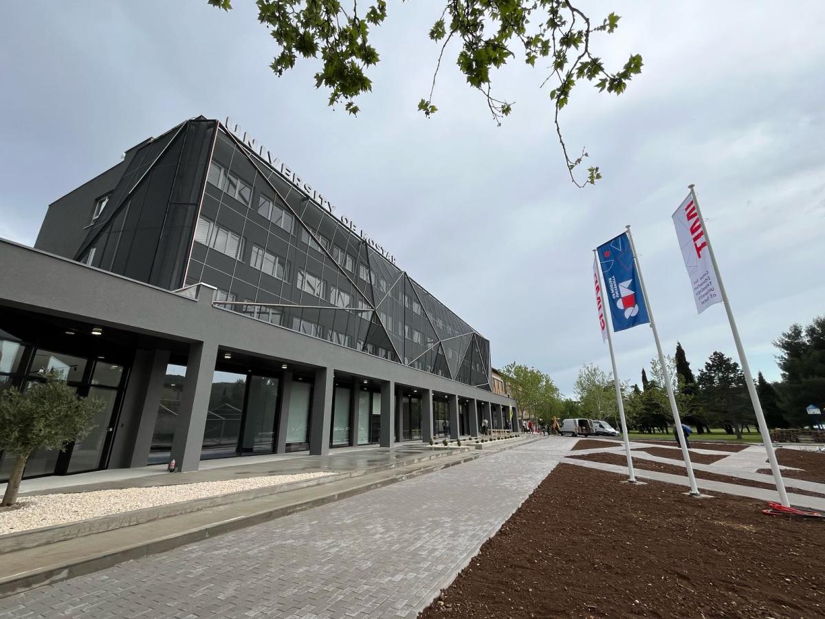Treće izdanje MoStart konferencije: Svečano otvorena nova SUMIT zgrada ...