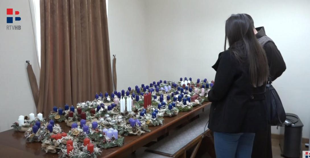 Što simboliziraju četiri adventske svijeće? | Radiotelevizija Herceg-Bosne